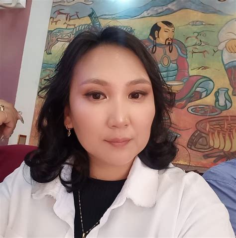 Монгол аялал 😱БАЙГУУЛЛАГЫНХАА ШИНЭ ЖИЛИЙГ РЕСТОРАНД БИШ АЯЛАЛД🌄🕊️🎄 💡Та хамт олноороо шинэ