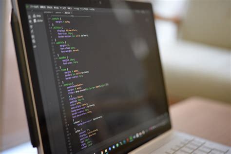 htmlとjavascriptの基本。役割や呼び出し方を解説。 java・フロントエンド研修のジョブサポート