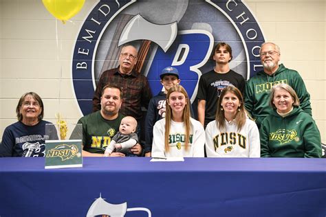 Mia Hoffmann Goes D I 4 Jacks Baseball Players Sign With College Programs The Bemidji Pioneer