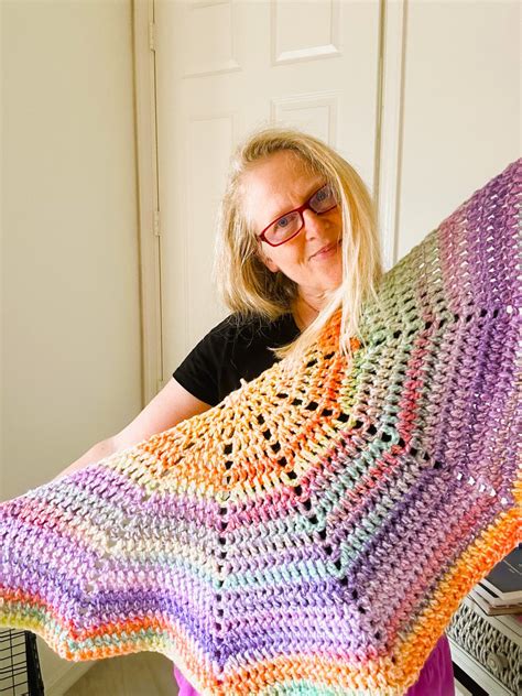 Circle Of Love Shawl Circular Crochet Shawl Free Pattern Half Circle Shawl Crescent In