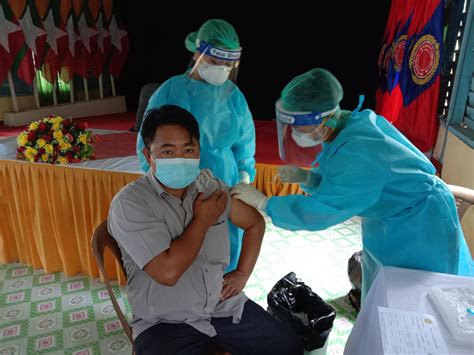 ရိခေါ်ဒါရ်မြို့၌ ကိုဗစ် ၁၉ ရောဂါ ကာကွယ်ဆေးကို ဦးစားပေး အစီအစဉ်အလိုက် အသက် ၆၅ နှစ်အထက် သက်ကြီးပ