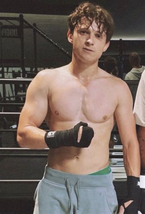 Tom Holland Spiderman Vs Uncharted Physique Rnattyorjuice