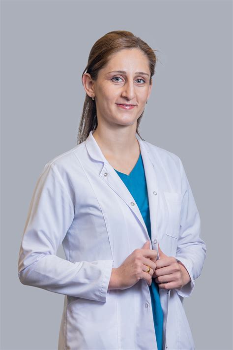 ექიმები ჯო ენის საუნივერსიტეტო ჰოსპიტალი Jo Ann University Hospital