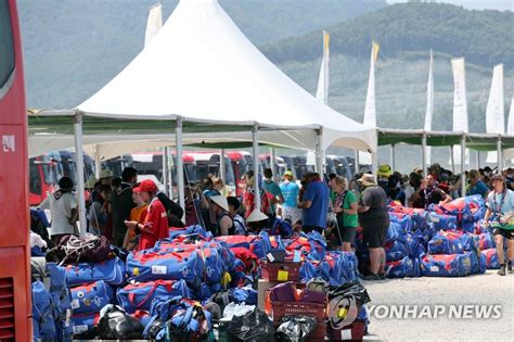 새만금 떠난 영국 잼버리 대표단 참전용사 추모한다 나무뉴스