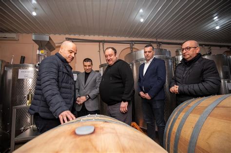 СДСМ за идниот мандат предвидува 750 милиони евра за земјоделците