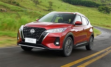 Nissan Kicks Red Tommi Isabelle