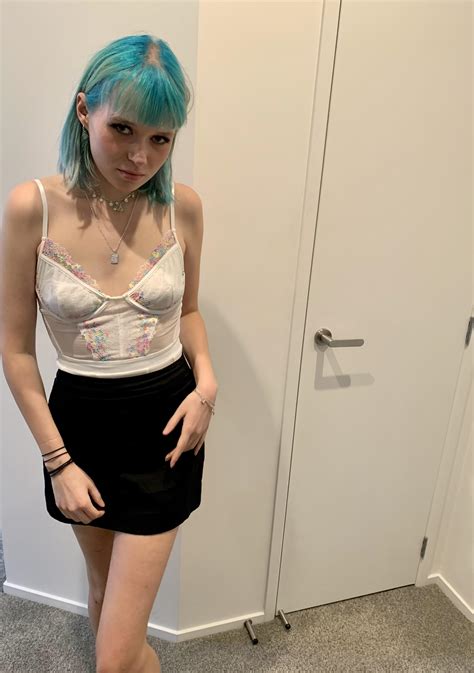 Am I Skinny Enough Scrolller