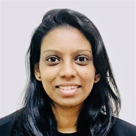 Nipuni Jayasinghe Assistant Lecturer Bba Hons In Business Management Specialized In