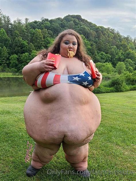 Ssbbw Fatmisst By Themagus717 On Deviantart