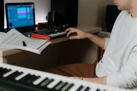What Is The Difference Between A Midi Controller Keyboard