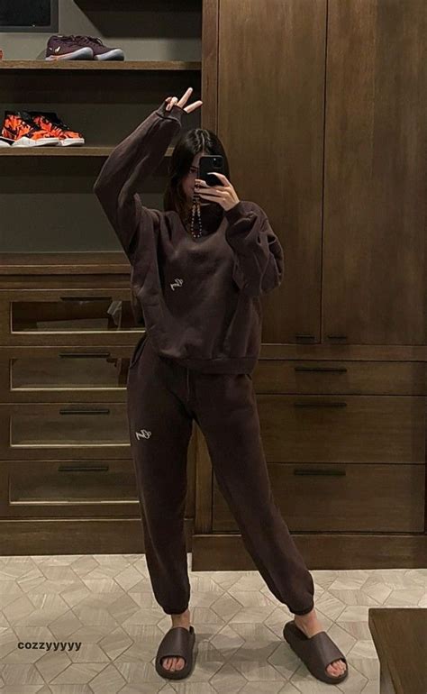 Kendall Jenner Sport Outfit Artofit