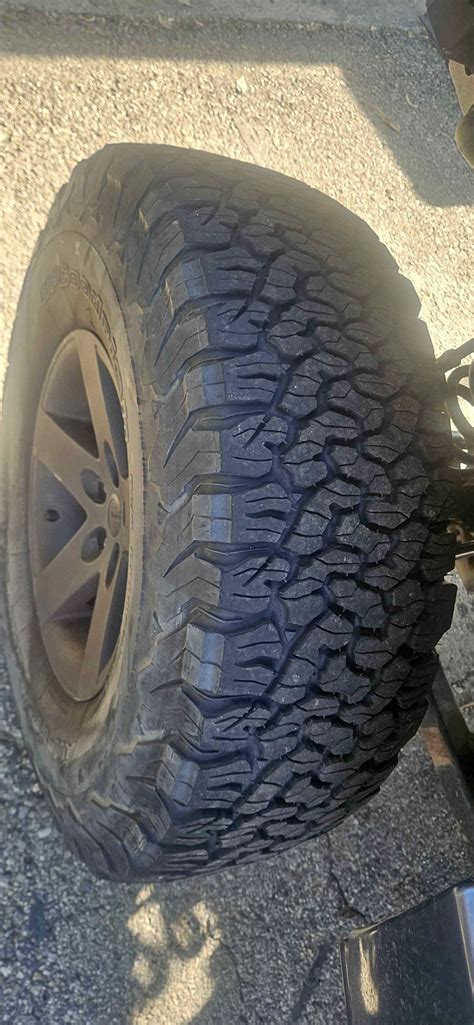 4 Bfgoodrich Ko2 285 75r16 Tires With Rims Plus 1 Spare Wheel And