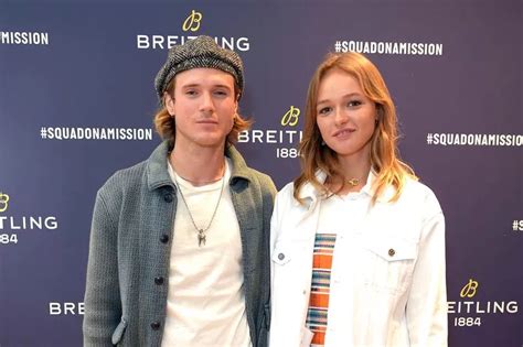 Mcfly Star Dougie Poynter Is Dating Star Of Netflixs