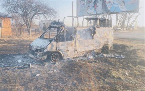 Війна в Україні У Вовчанську росіяни вдарили дроном в авто з людьми Lb Ua портал новин Lb Ua