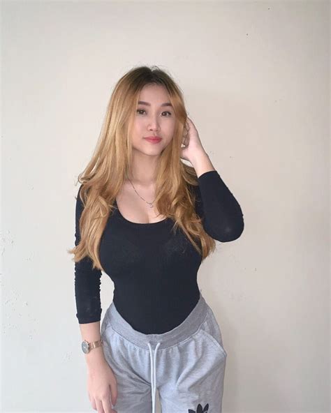 50 Cewek Cantik Selebgram Dengan Body Yang Bikin Ngiler Setiap