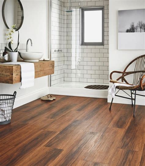 20 Amazing Bathrooms With Wood Like Tile