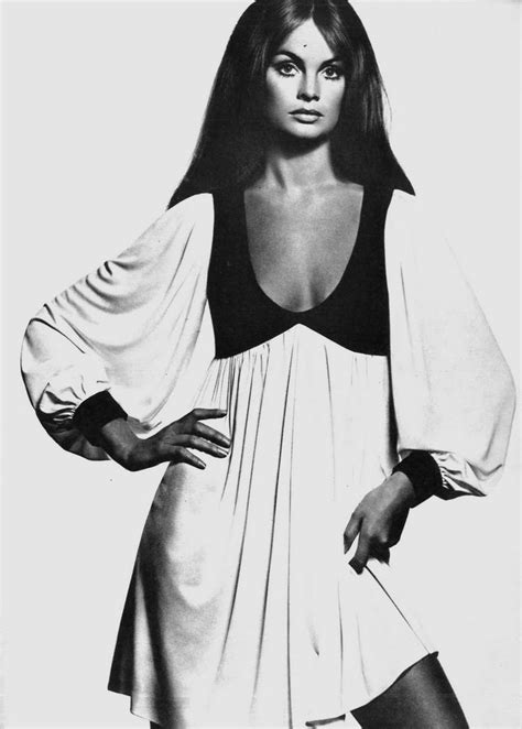 Jean Shrimpton Photographed By David Bailey Late 1960s Jean Shrimpton Sixties Fashion