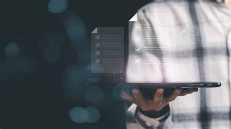 운영자는 설문 조사 주제에 표시 가상 양식 체크 시트 체크리스트 아이디어 의견 및 품질 설문 조사 또는 만족도를 수행하는 확인란 최신 무선 기술 연결 및 작업 건강 진단에