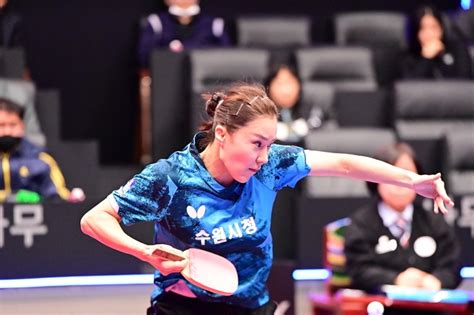 스포츠박사 기자의 스포츠용어 산책 1016 왜 ‘펜홀더라고 말할까