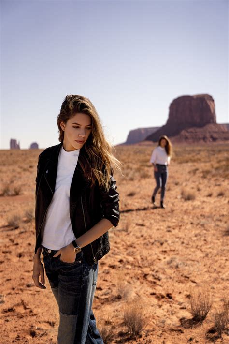 Isabelle Closeup Models