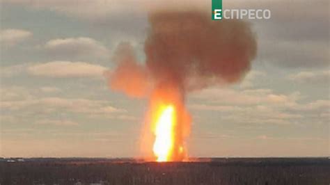 Вибухи на аеродромі у Мелітополі Youtube