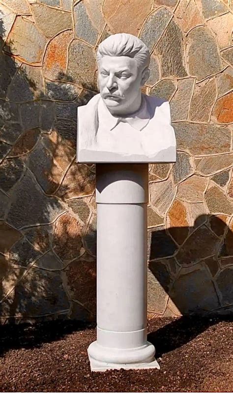 Бюсты известных людей: Сталин И.В. - мастерская Искусство Скульптуры