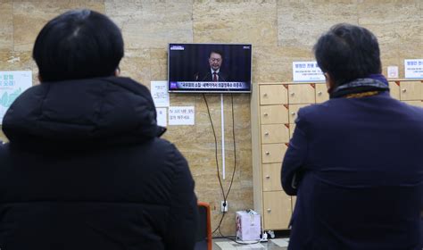 비상계엄 6시간만에 해제 윤석열 계엄군 철수시켰다