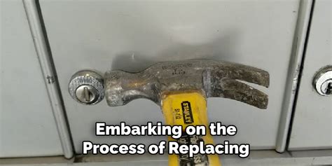 How To Replace Mailbox Lock Without Key Easy Methods 2025