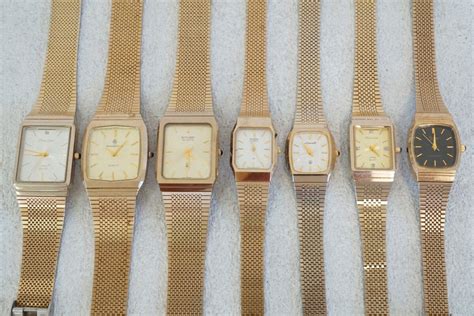 Yahoo オークション F1104 ゴールドカラー スクエア 腕時計 7点セッ