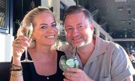 Weening En Zijn Vrouw Stella Gaan Na Ruim 16 Jaar Uit Elkaar