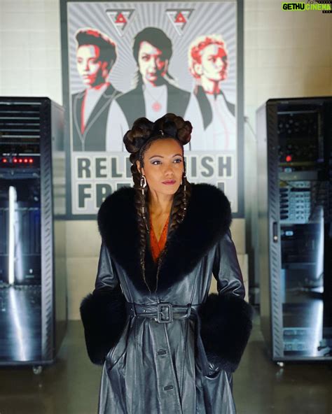 Maisie Richardson Sellers Wiki Biography Age Gallery Spouse And More