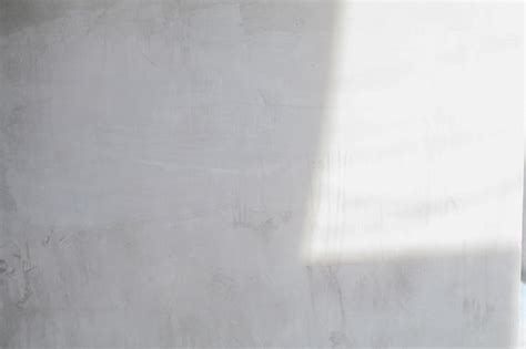 회색 콘크리트 벽 텍스처 배경에 태양 광선 템플릿에 사용되는 자연 광 효과의 그림자입니다 그늘에 대한 스톡 사진 및 기타 이미지