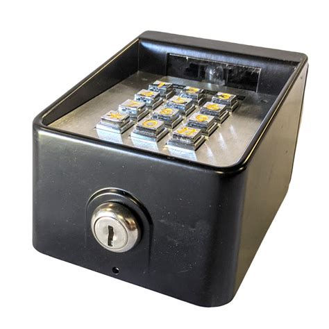 Linear Akr 1 Exterior Digital Keypad With Megacode Radio Receiver Akr 1