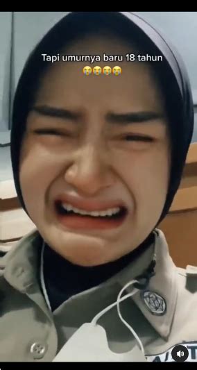 Satpam Cantik Menangis Tersedu Sedu Digodain Cowok Ternyata Alasannya Bikin Ngakak Merdeka Com