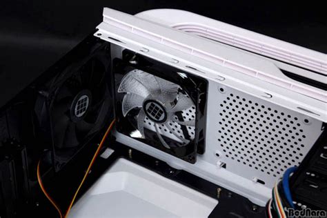 프리뷰 가성비 시장을 겨냥한 마이크로닉스의 케이스와 파워버팔로 화이트30와 캐슬론 700w 애프터쿨링 보드나라