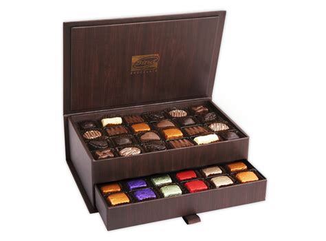 Bind Chocolates: Luxury Selection (720g) | at Mighty Ape NZ