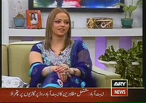 Pakistani Television Captures And Hot Models Madiha Shah 16