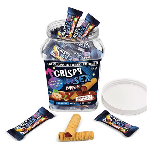 Crispy Sex Minis With Hazelnut Chocolate Cream And Strawberry Cream Cris Crispy Baklava