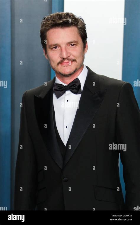 Pedro Pascal Walking On The Red Carpet At The 2020 Vanity Fair Oscar