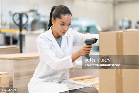 Rfid Scanner Warehouse Photos And Premium High Res Pictures Getty Images