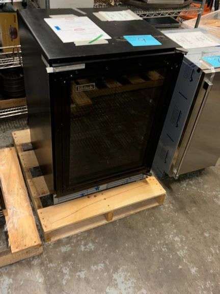 Perlick 24 C Series Refrigerator Indoor Model Us Power Bid