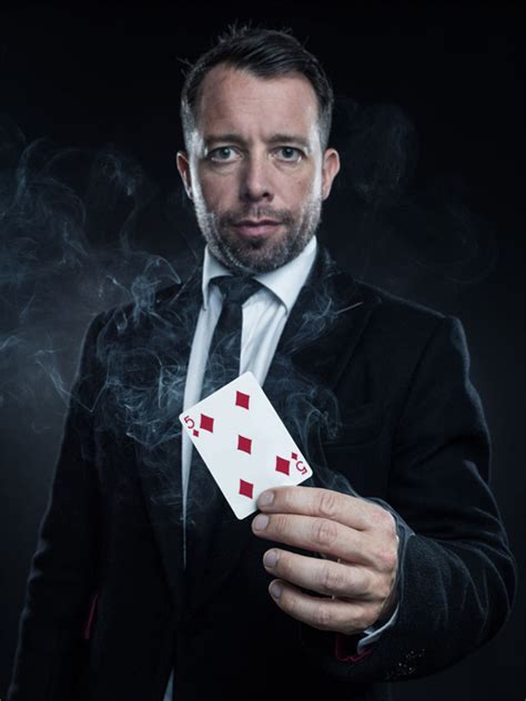 Hire World Class Magician Uk Mix And Mingle Illusionist London