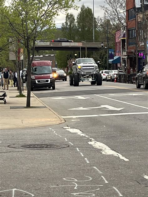 Saw This Dude In Avl Saw I Posted Him On Another Sub And Threatened Me