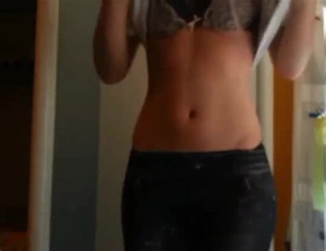Magrinha Bocetuda Novinha Gostosa Fica Peladinha E Se Exibe Toda Tesuda Cnn Amador