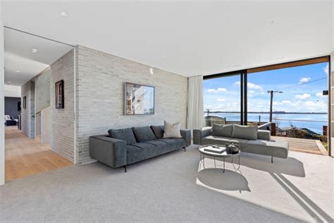 Pacific52™ Thermal Recessed Frame