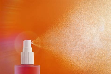 Perfume Spray - Bilder und Stockfotos - iStock