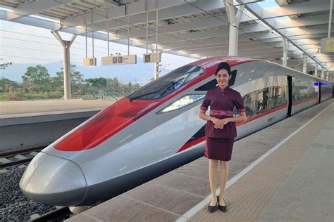 Jadwal dan Harga Tiket Kereta Cepat Whoosh Jakarta-Bandung
