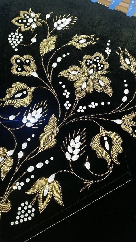 Épinglé Par إسمهـ༈ۖ҉ـآن Sur التنبات Motifs De Broderie Perlée Modele