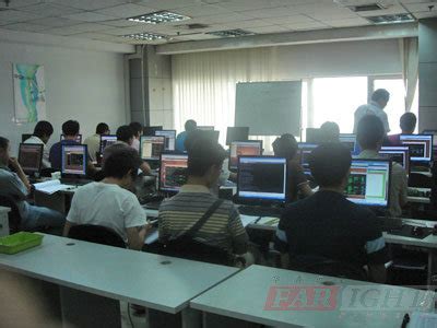 月 日华清远见嵌入式Linux开发入门实战体验日成功举行 华清远见嵌入式培训中心