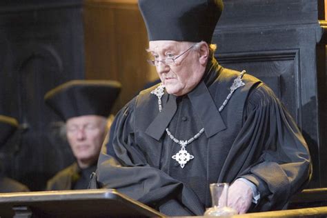 Rip Harry Potter Actor Robet Hardy Dies At 91